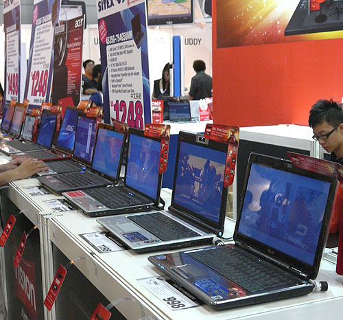 Acer and AMD Booths : Sitex 2009 - Show Floor Coverage (Now with Video ...