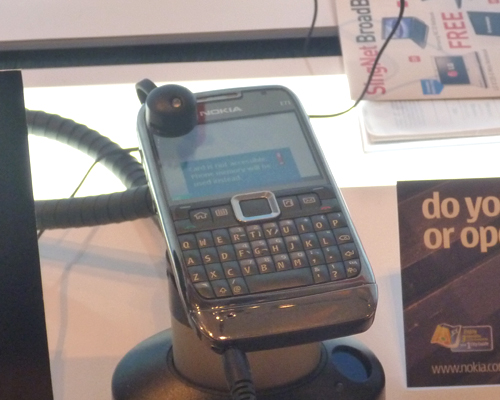 Seagate and Singtel Booths : The Mega Comex 2009 Coverage - Part 1 ...
