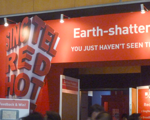 Seagate and Singtel Booths : The Mega Comex 2009 Coverage - Part 1 ...