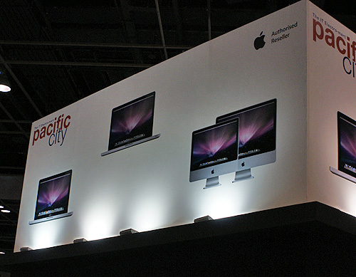 Apple's Booth : IT Show 2009 - Part 2 - HardwareZone.com.sg