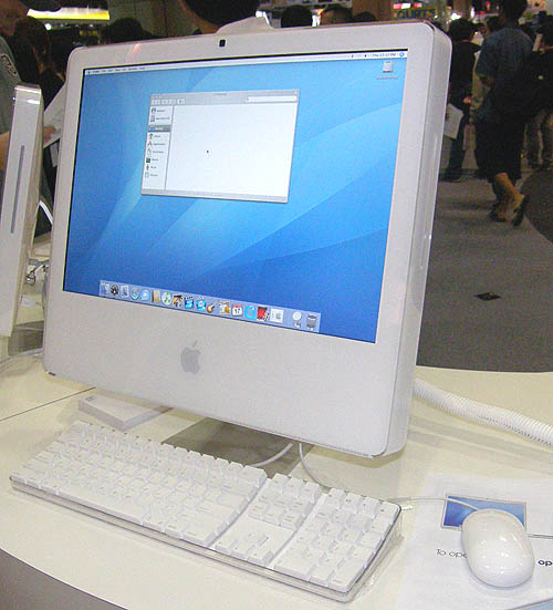 Apple's Booth : IT SHOW 2007 - The Full Coverage - HardwareZone.com.sg