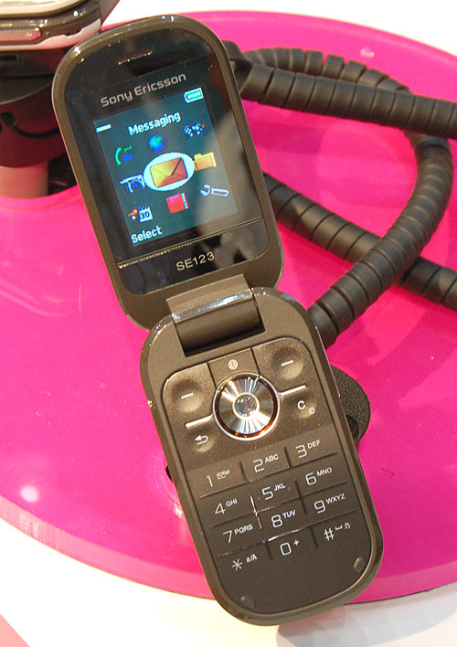 Sony Ericsson's Booth : CommunicAsia2007 - Part 1 - HardwareZone.com.sg